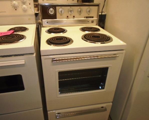 CUISINIERE FINDLAY / FINDLAY STOVE - Annonce a Saint-laurent